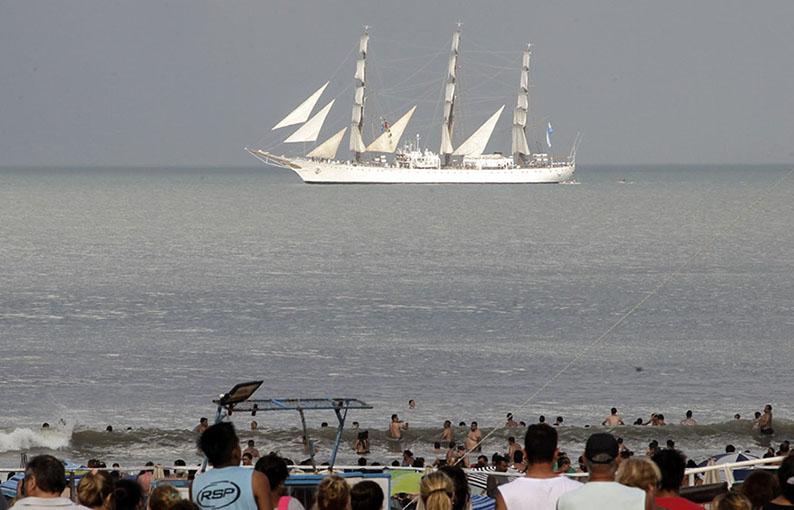 El recorrido que realizo la Fragata Libertad por el mundo y su llegada ...